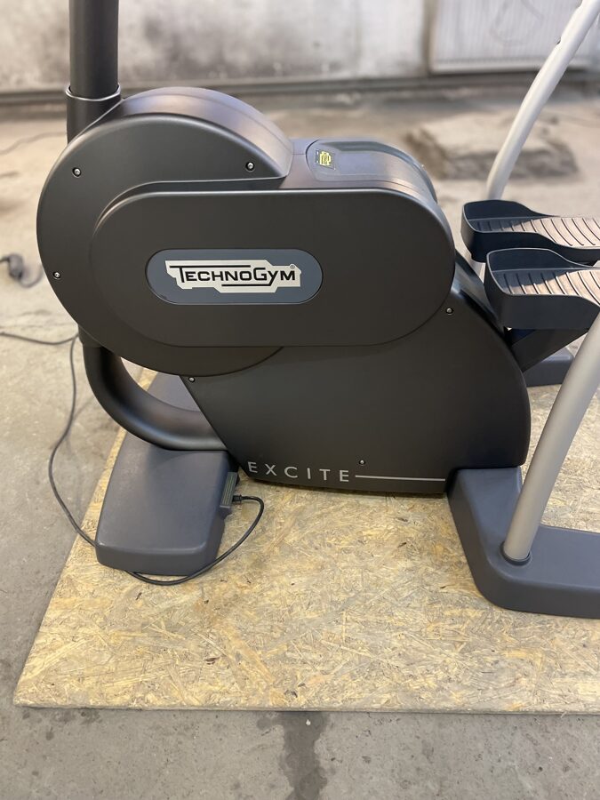 Technogym New Excite Stepp 500i - Steppers - Catalog - Gym Service